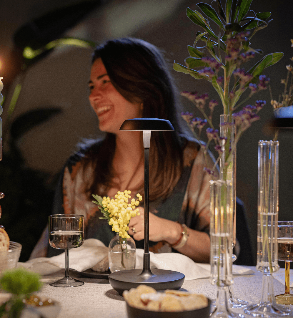 Discover SWAY TABLE | in-lite