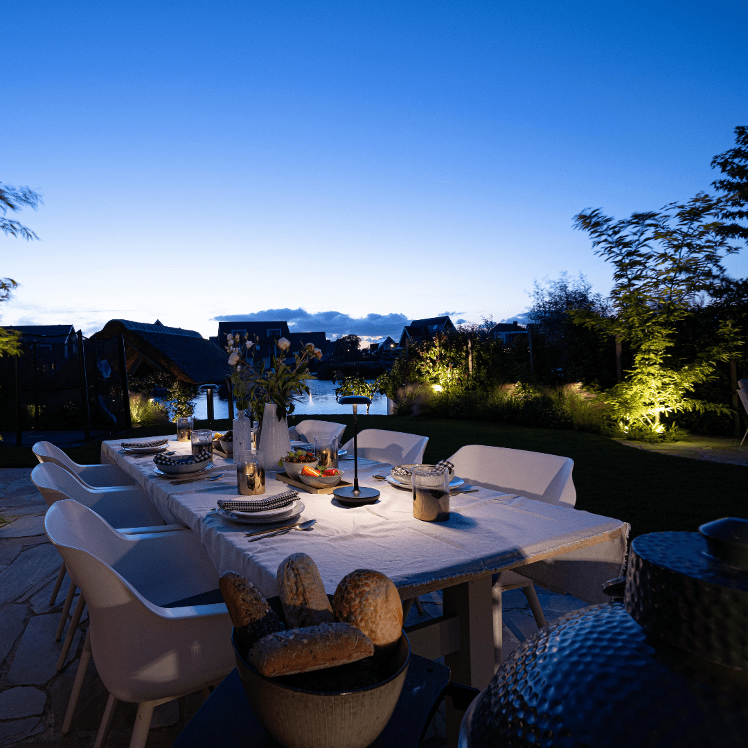 Discover SWAY TABLE | in-lite